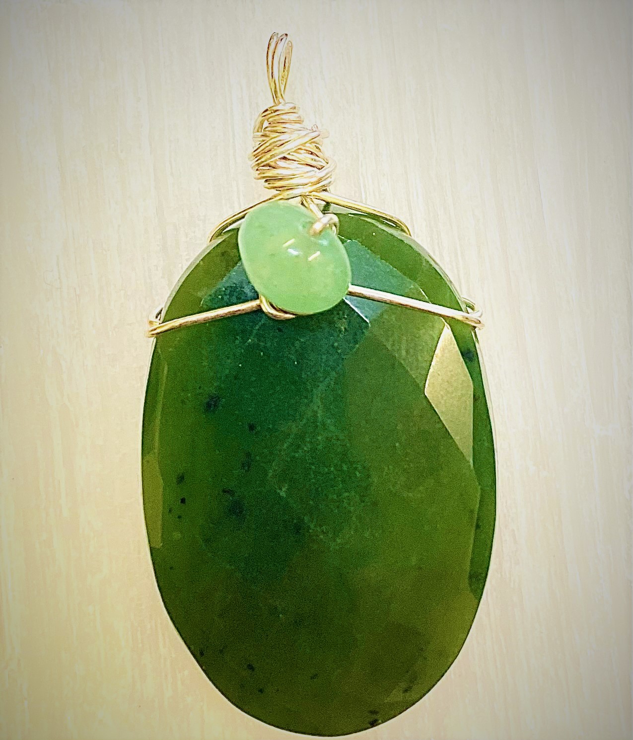 Jade Anhänger, facettierter Chakra Schmuck für Liebe, Freundschaft ...